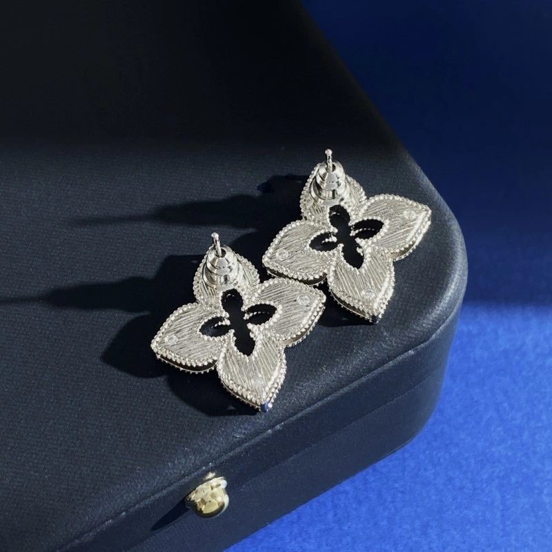Brand-authenticated Vca Earrings