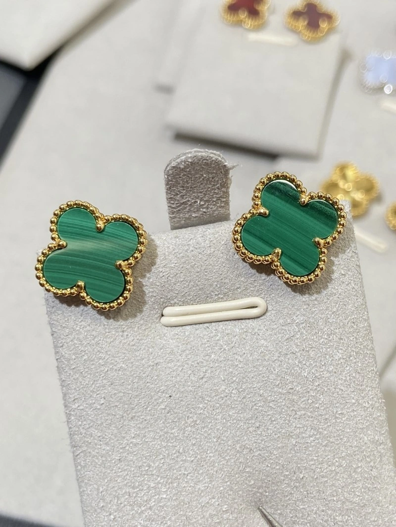 Exact replica Vca Earrings