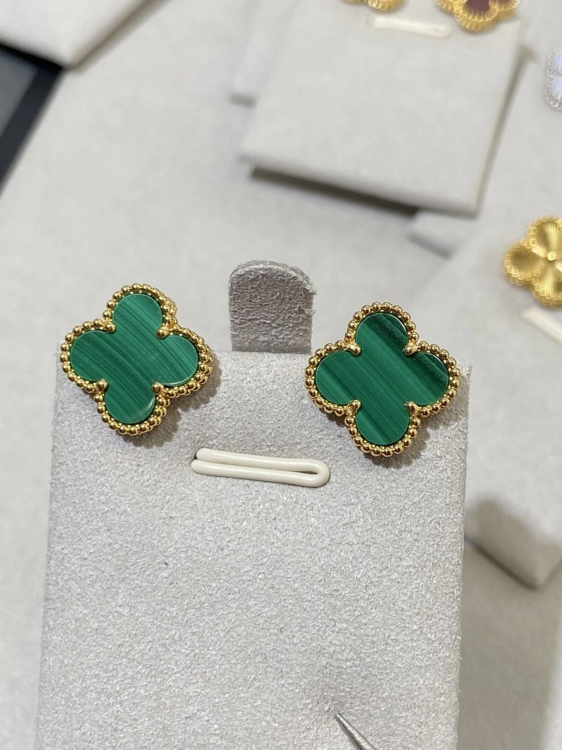 Exact replica Vca Earrings