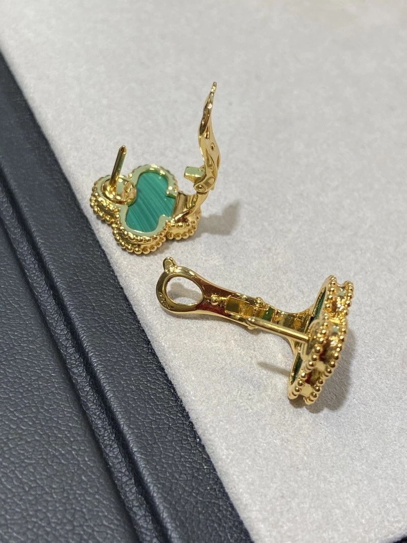 Exact replica Vca Earrings