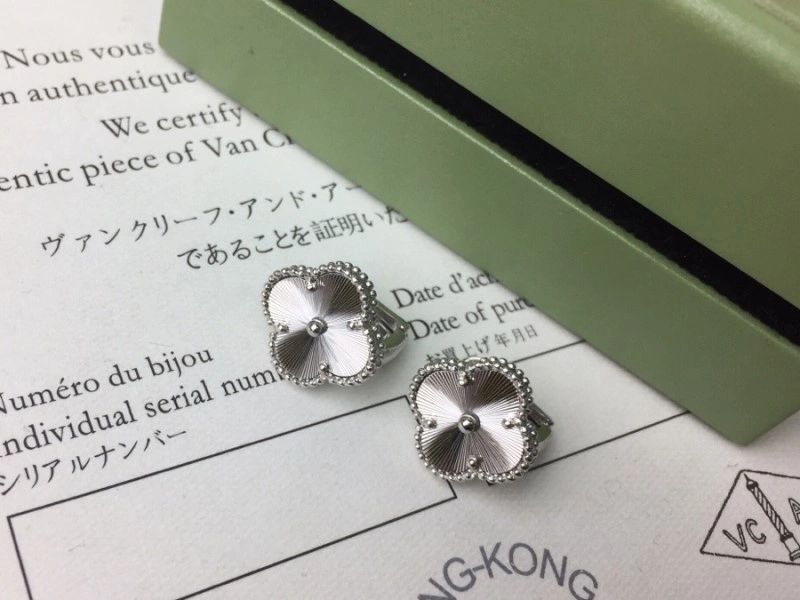 1:1 copy Vca Earrings