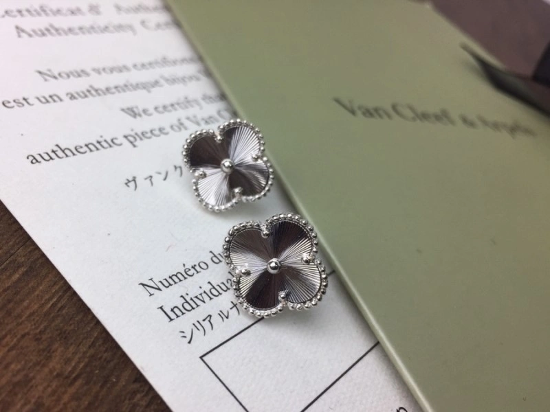 1:1 copy Vca Earrings