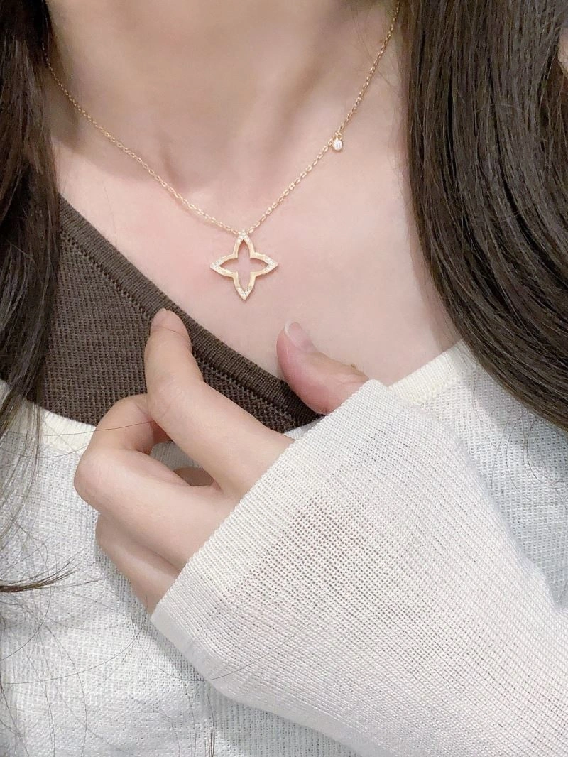 Exact replica Vca Necklaces
