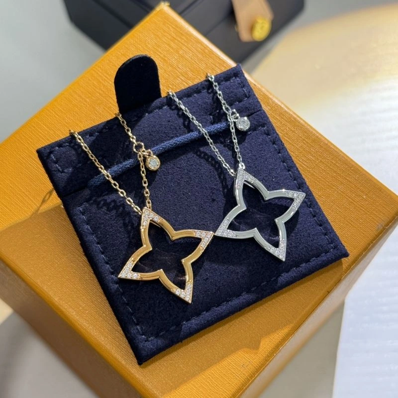 Exact replica Vca Necklaces