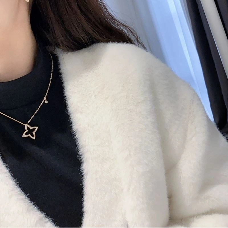 Exact replica Vca Necklaces