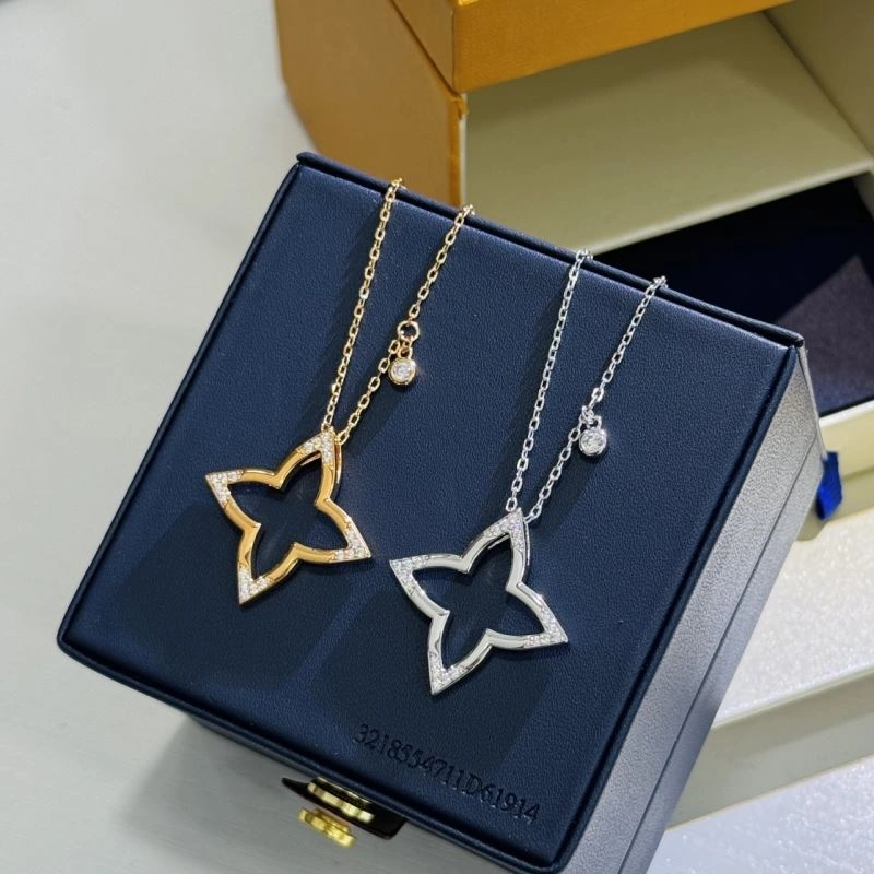 Exact replica Vca Necklaces