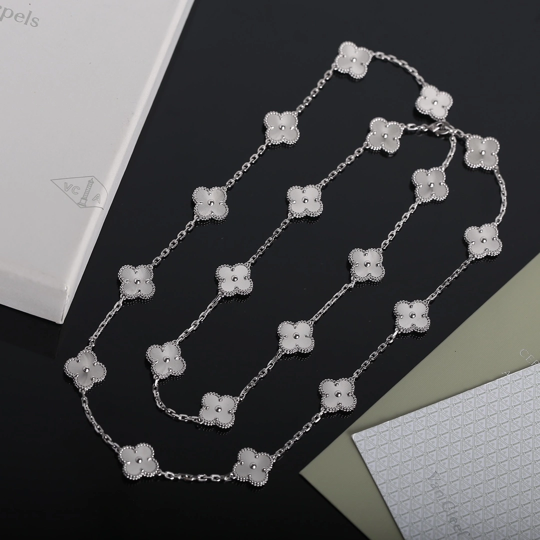 Exact replica Vca Necklaces