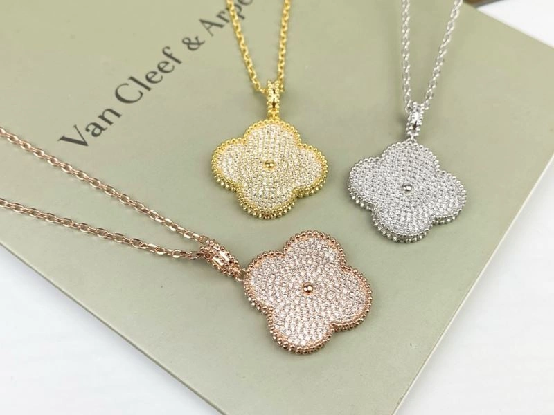 Low-cost Vca Necklaces