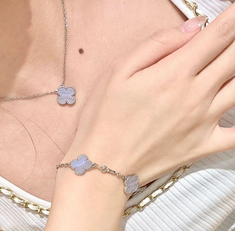Top match Vca Necklaces