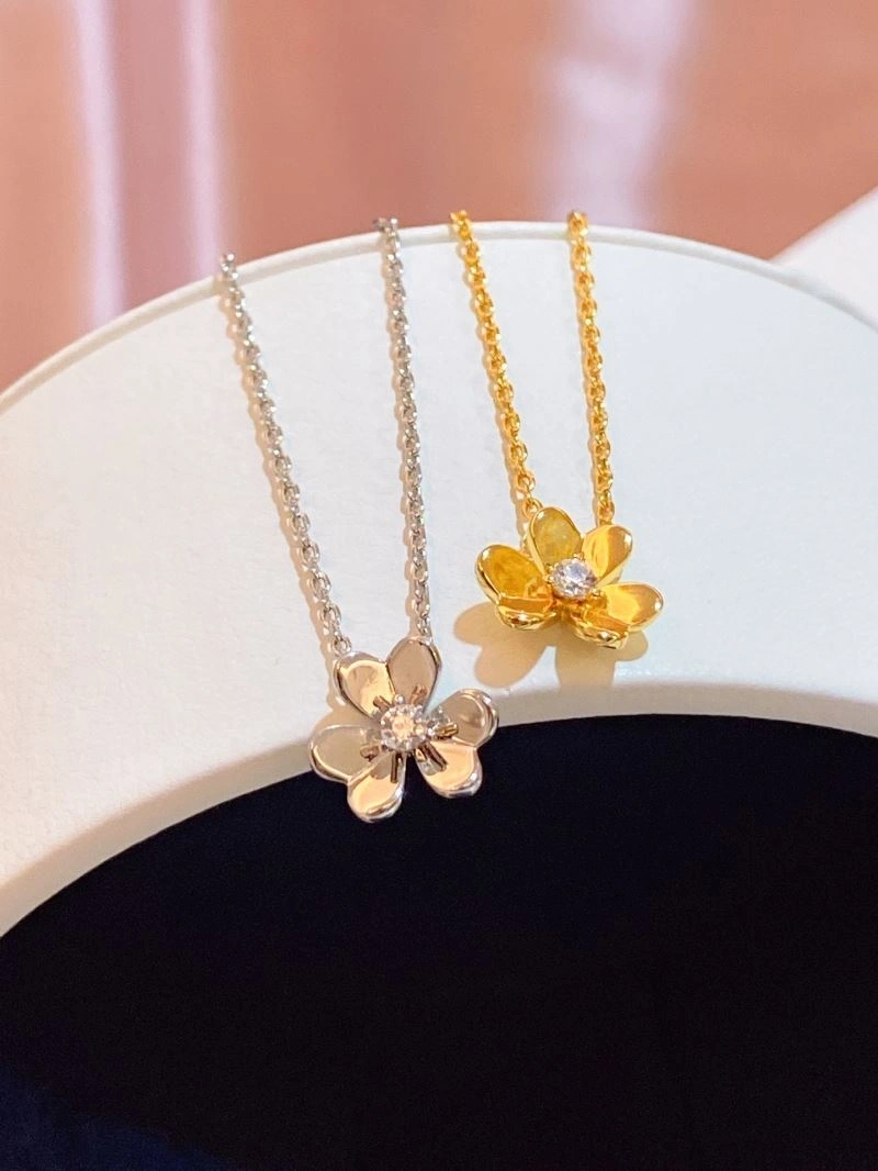 Vca Necklaces