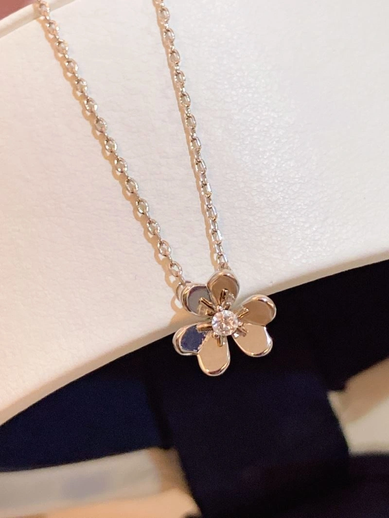 Precise copy Vca Necklaces