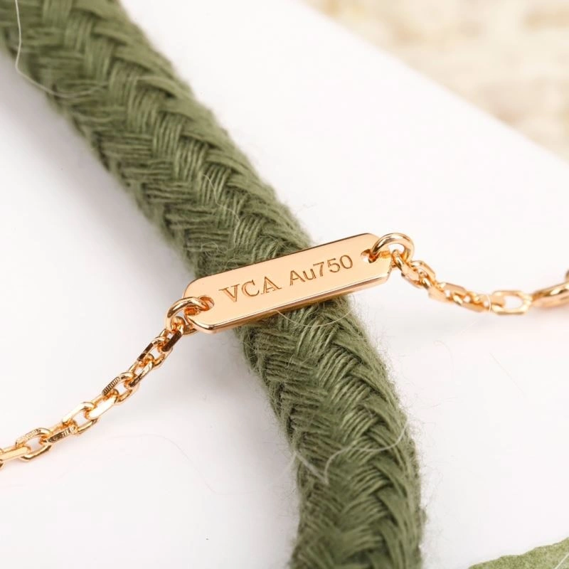 Brand-original Vca Necklaces