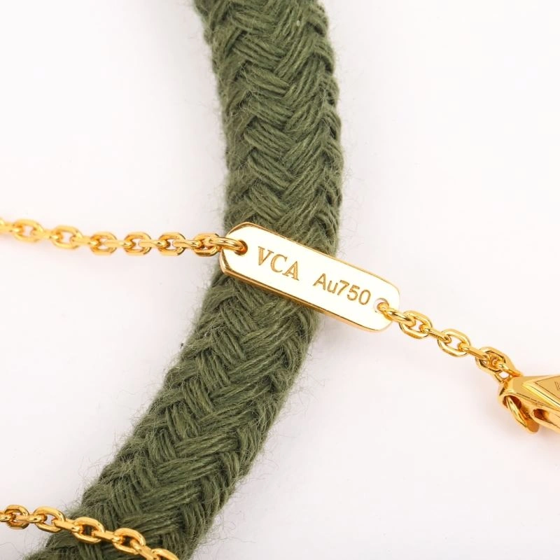 Low-cost Vca Necklaces