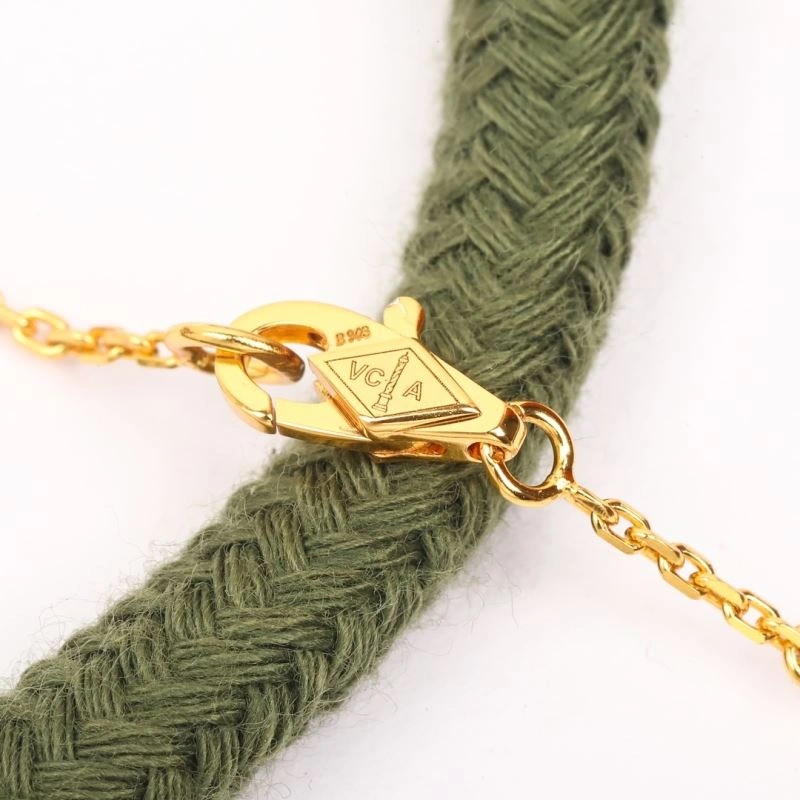 Low-cost Vca Necklaces