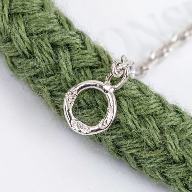 Indistinguishable Vca Necklaces