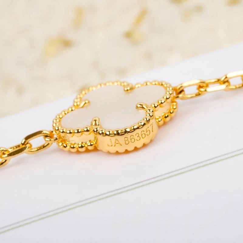 Precise copy Vca Necklaces