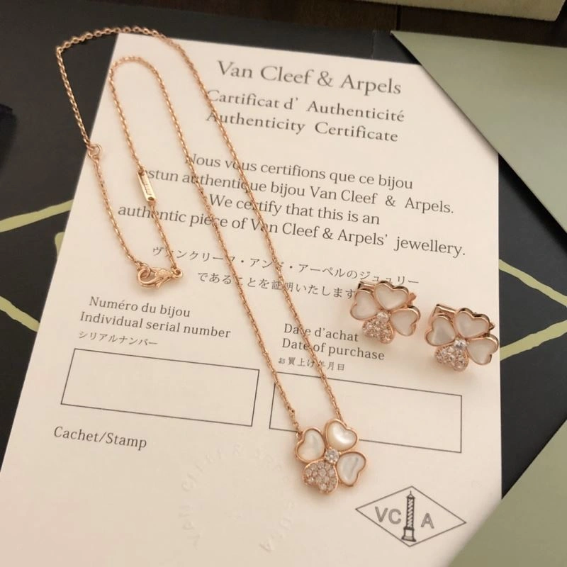 Top match Vca Necklaces