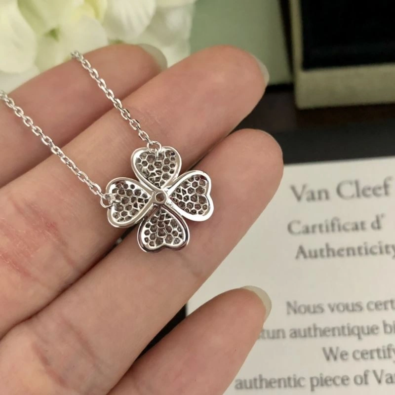 Exact replica Vca Necklaces