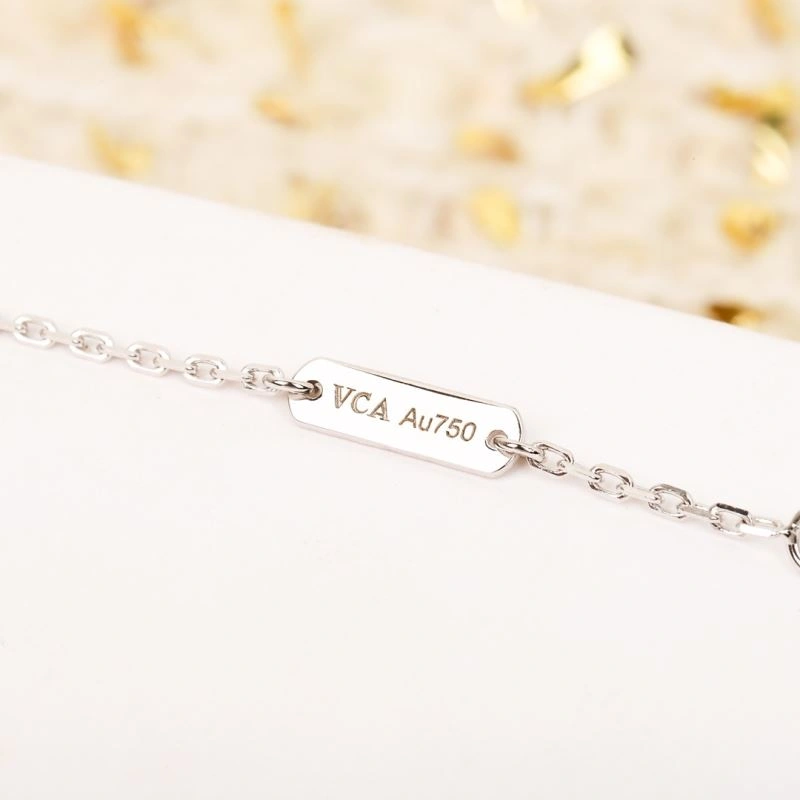 Cut-rate Vca Necklaces