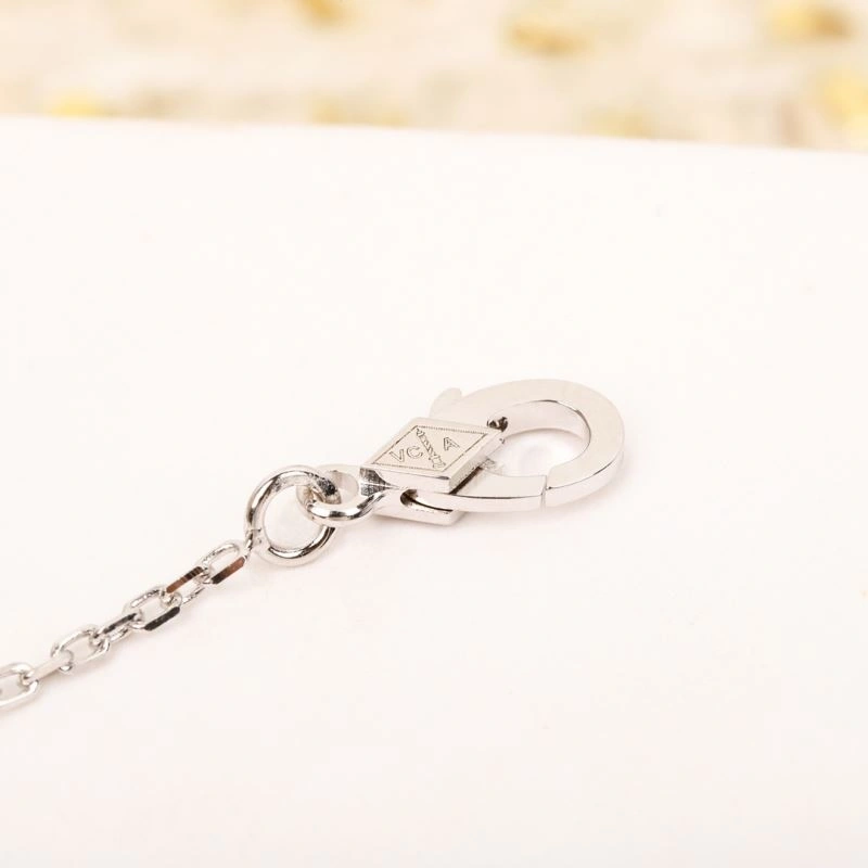 Cut-rate Vca Necklaces