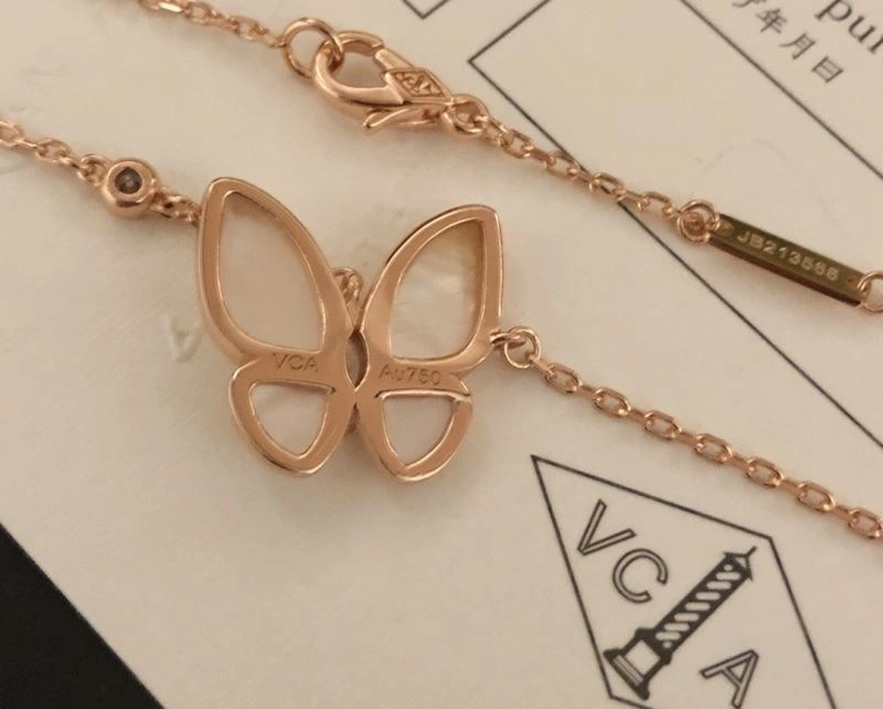 Bargain Vca Necklaces