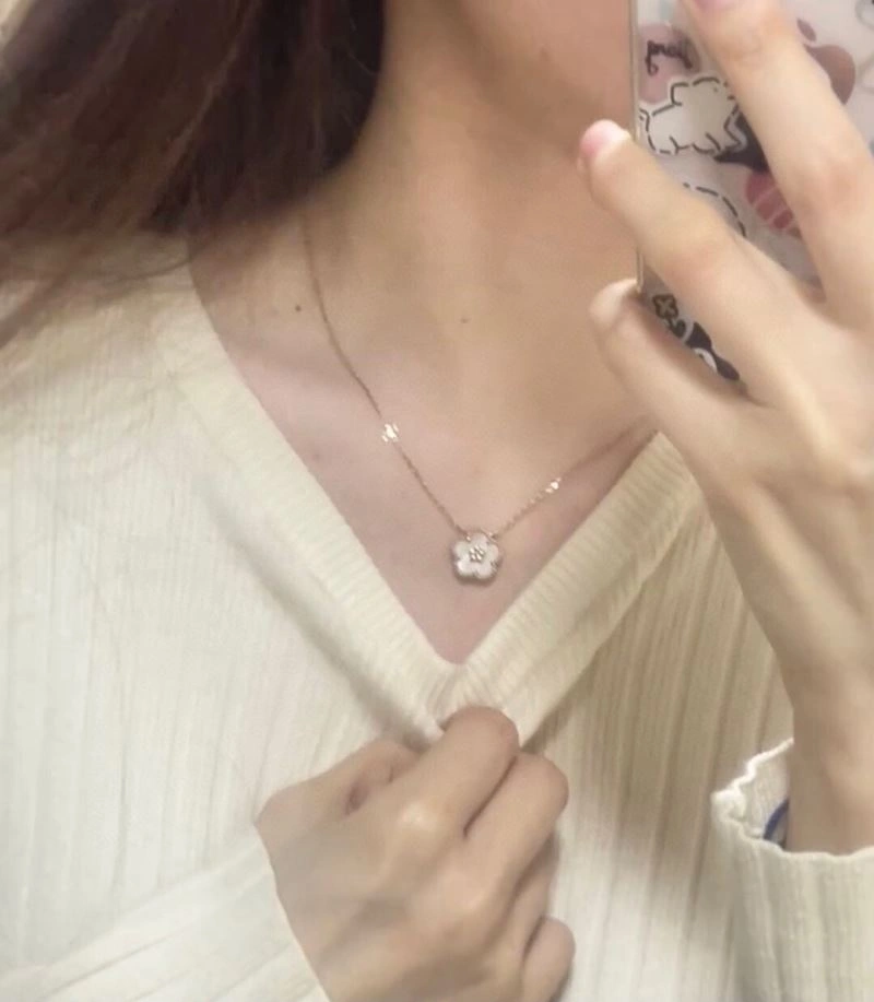 Authentic Vca Necklaces