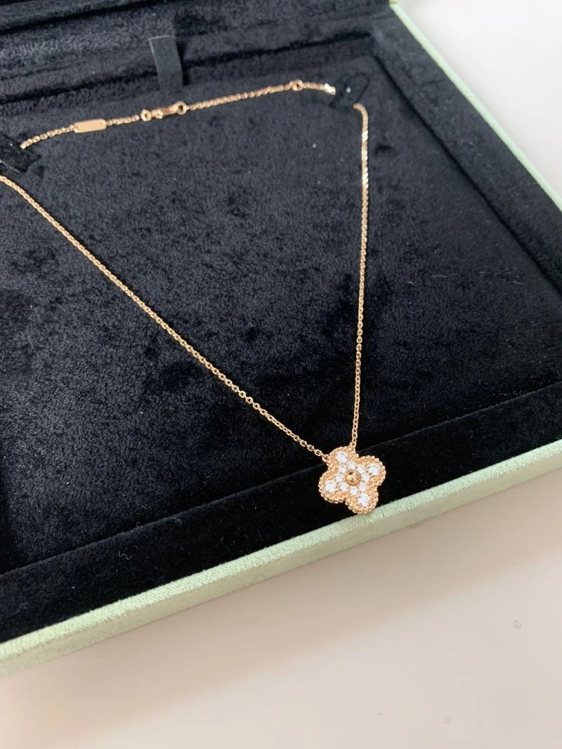 Discounted Vca Necklaces