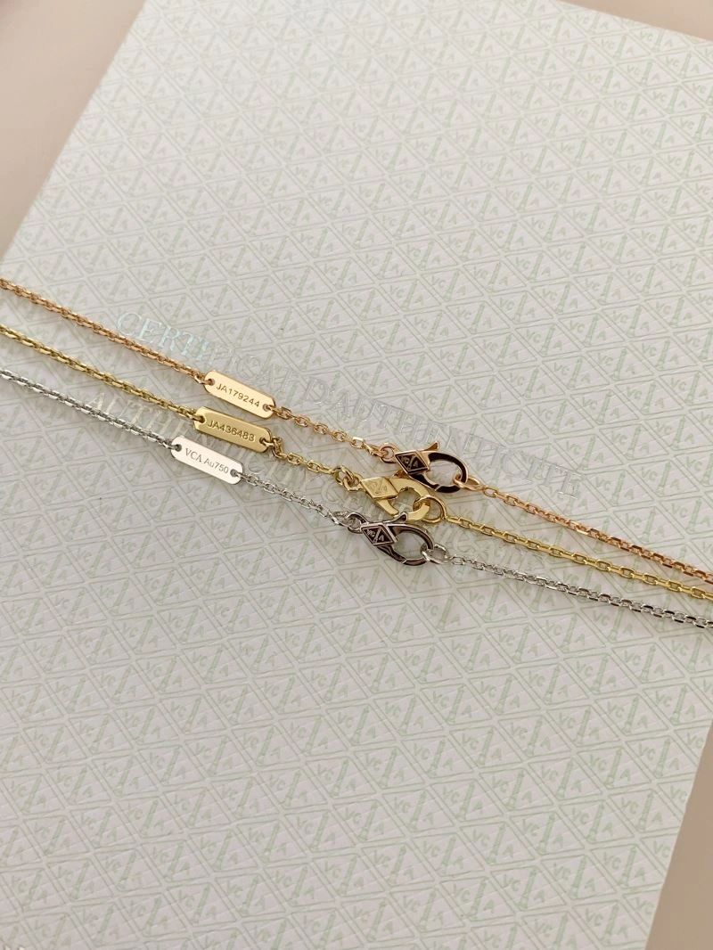 Discounted Vca Necklaces
