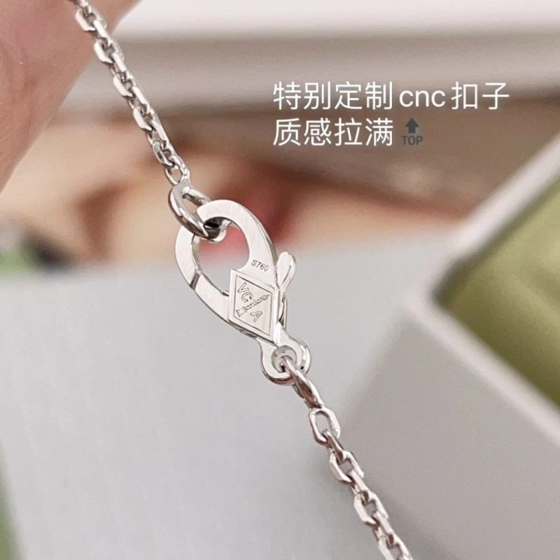 Low-cost Vca Necklaces