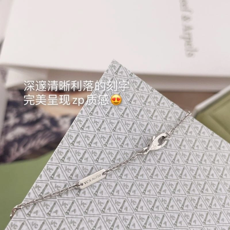 Low-cost Vca Necklaces