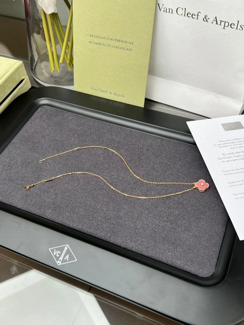 Factory-made Vca Necklaces