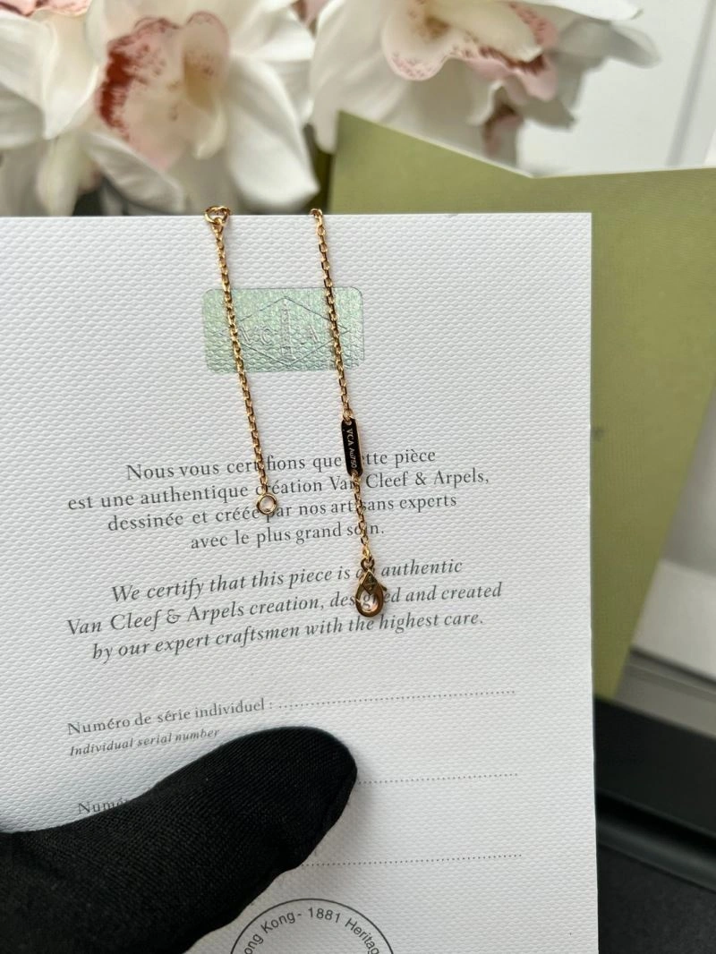 Factory-made Vca Necklaces