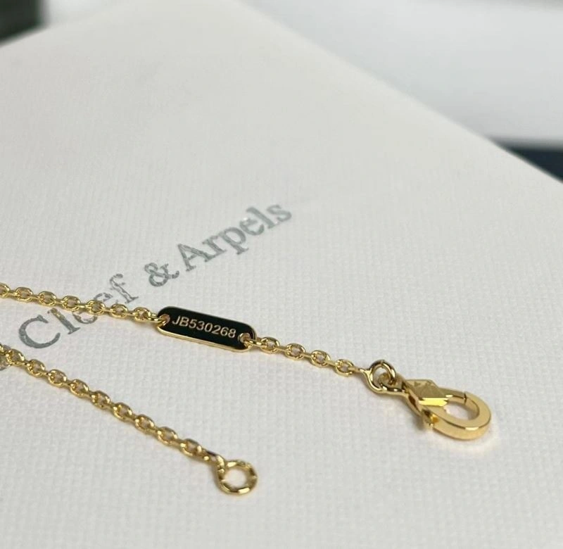 Brand-original Vca Necklaces
