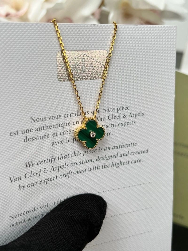 Bargain Vca Necklaces