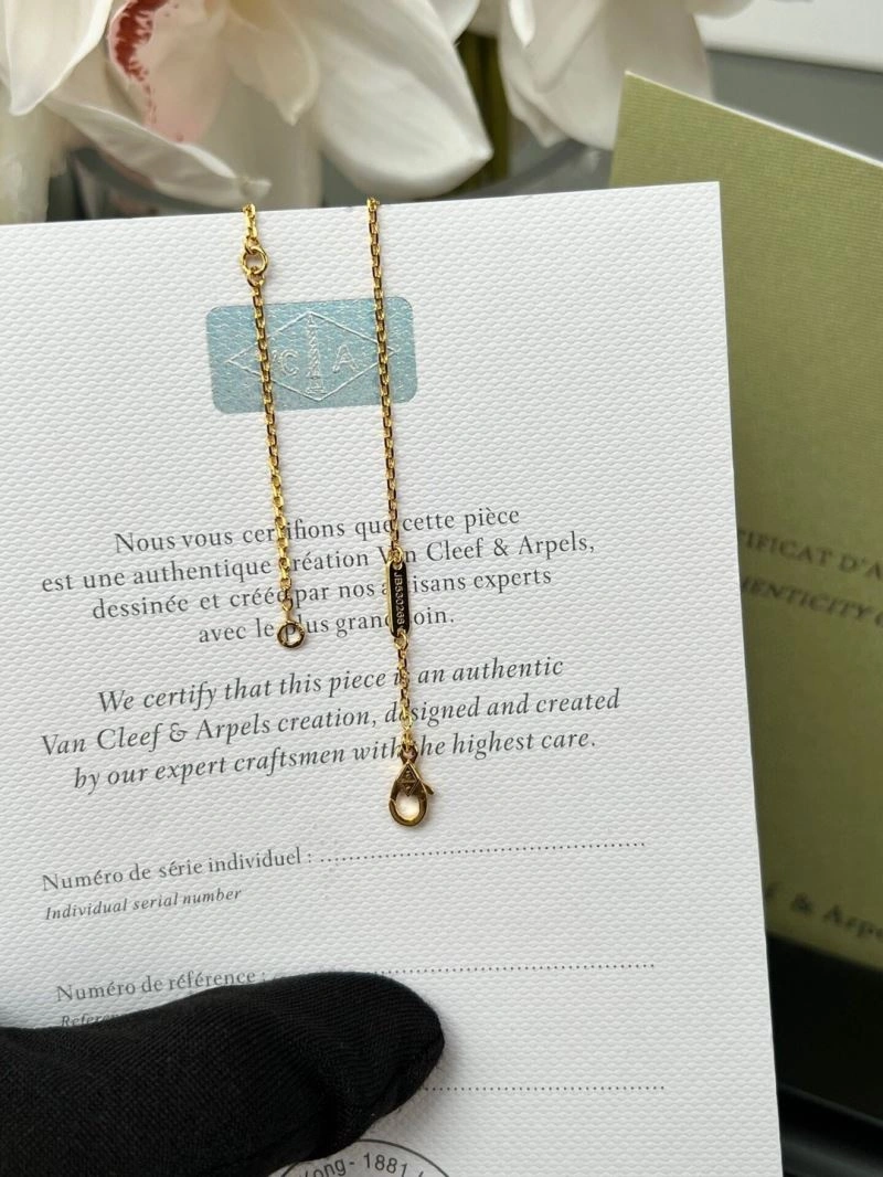 Bargain Vca Necklaces