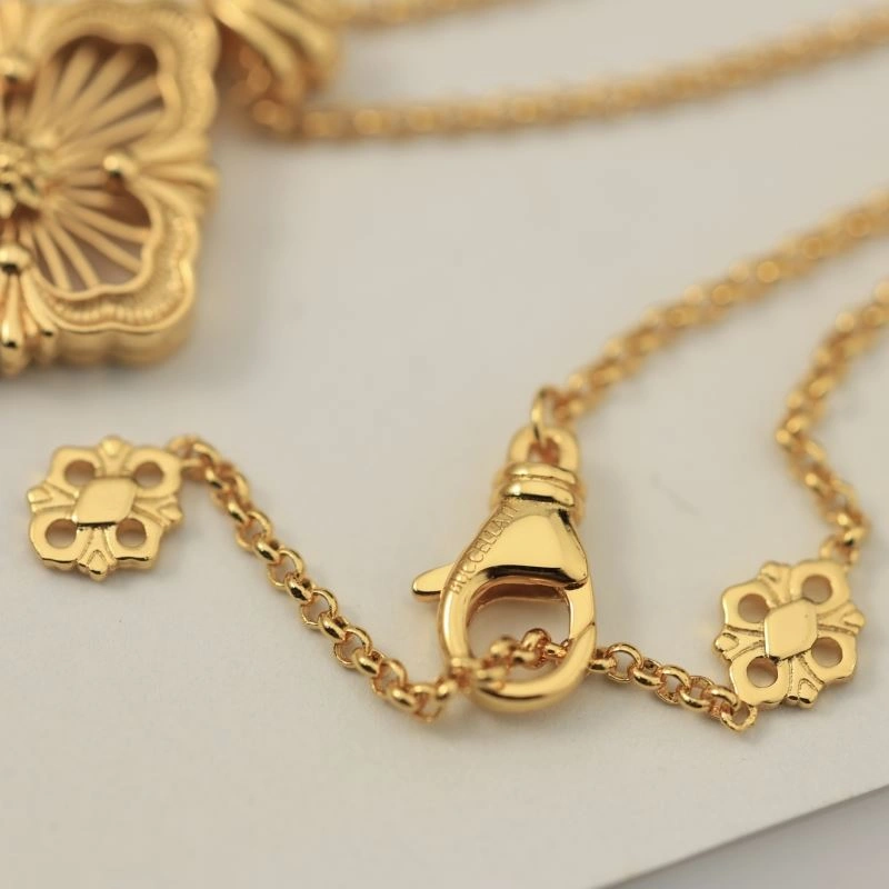 Exact replica Vca Necklaces