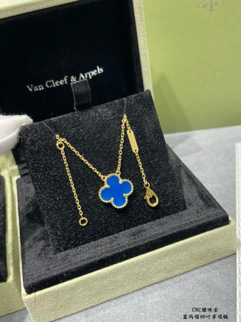 Exact replica Vca Necklaces