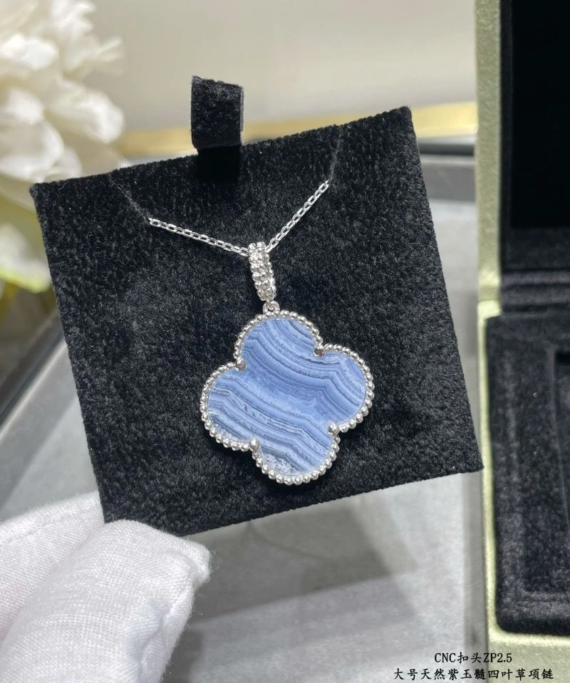 Exact replica Vca Necklaces