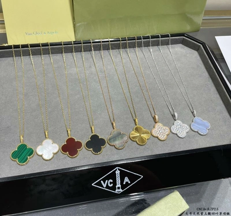 Exact replica Vca Necklaces