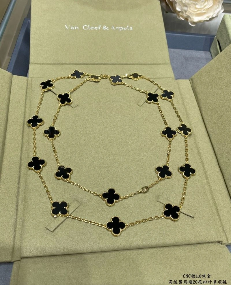 Indistinguishable Vca Necklaces