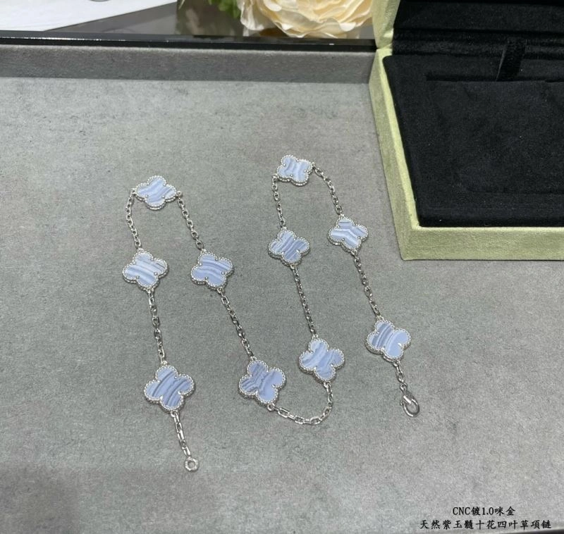 Factory-made Vca Necklaces
