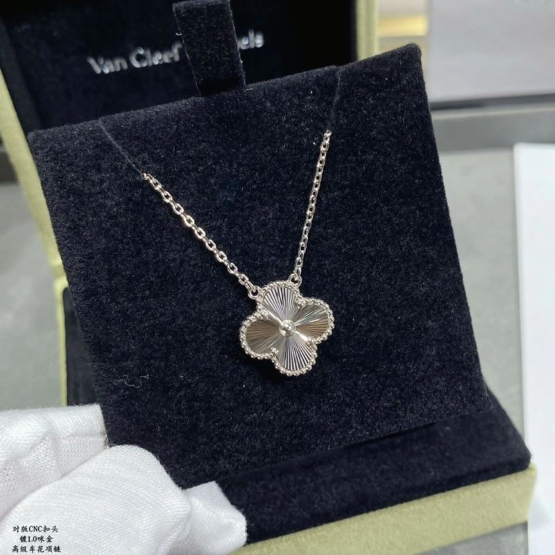 Cut-rate Vca Necklaces