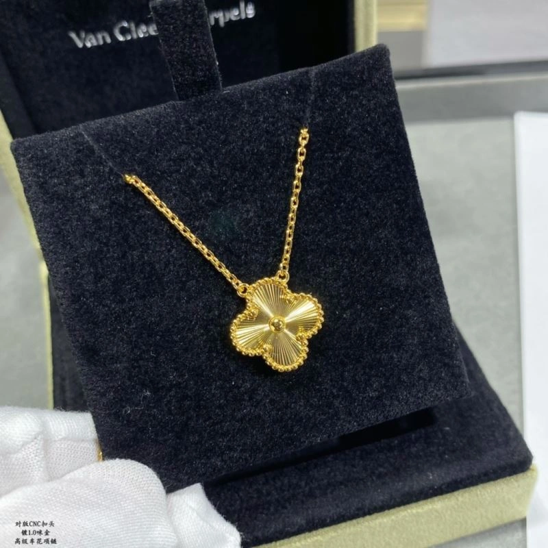 Cut-rate Vca Necklaces