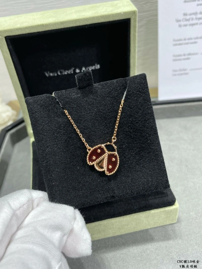 Discounted Vca Necklaces