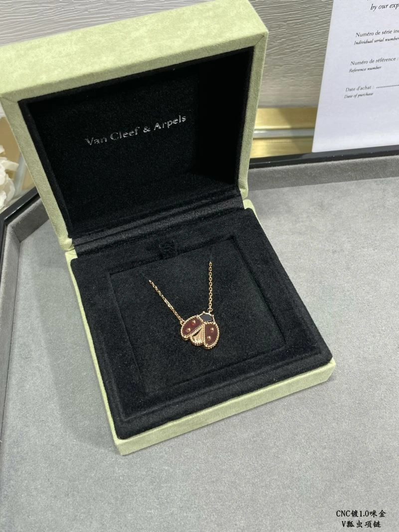 Discounted Vca Necklaces