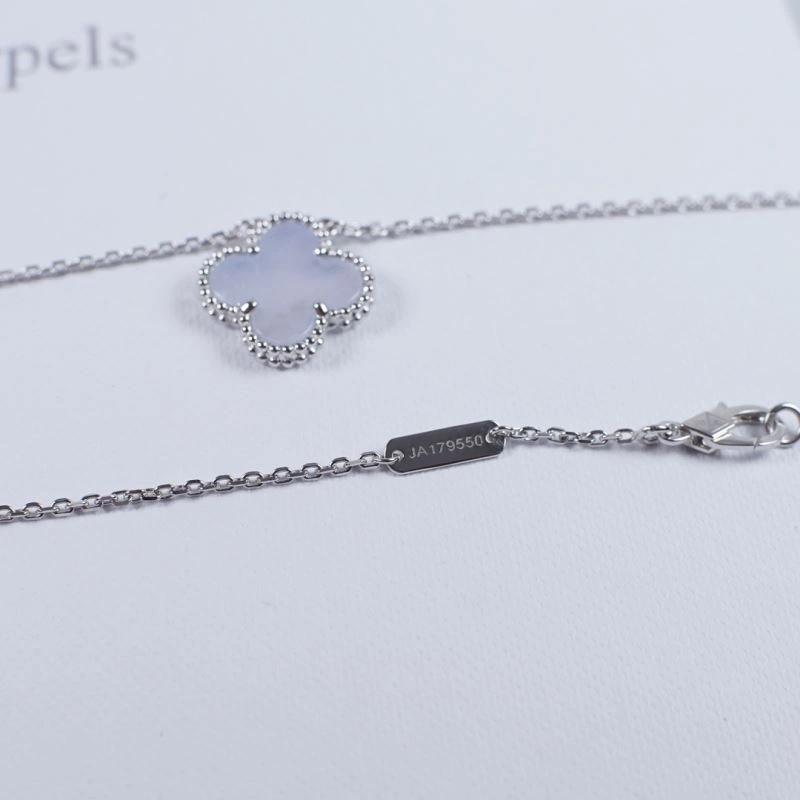 Indistinguishable Vca Necklaces