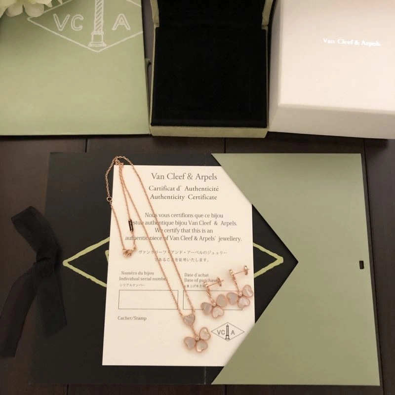 Budget-friendly Vca Necklaces