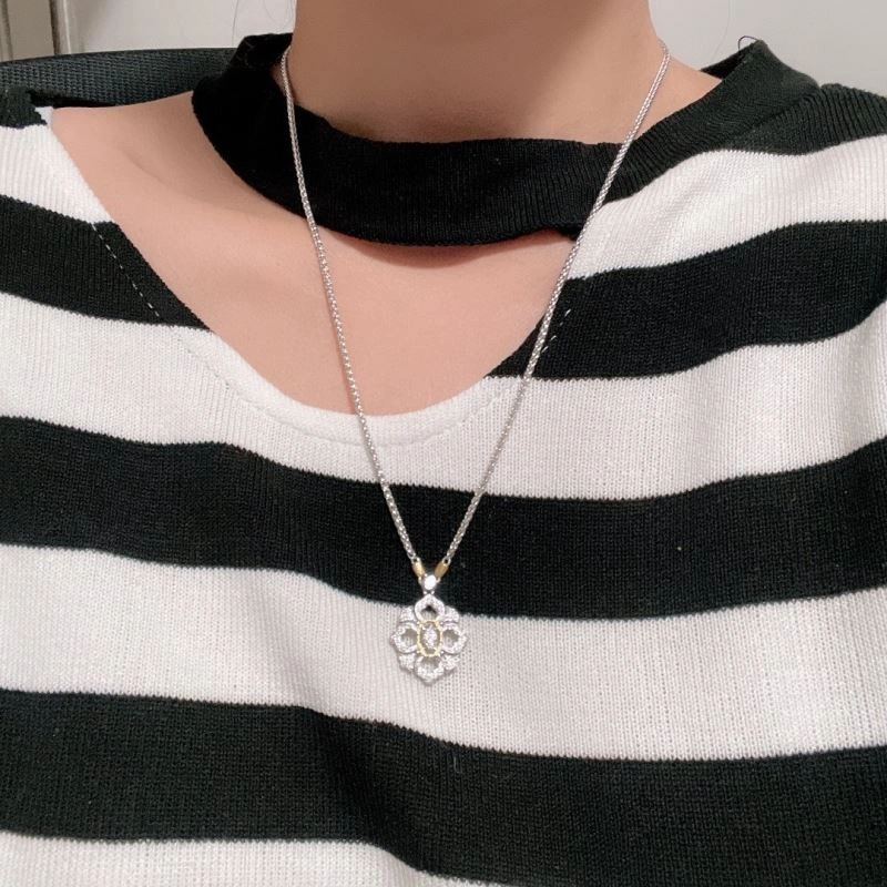 Budget-friendly Vca Necklaces