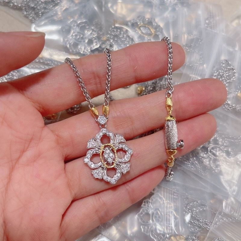 Budget-friendly Vca Necklaces