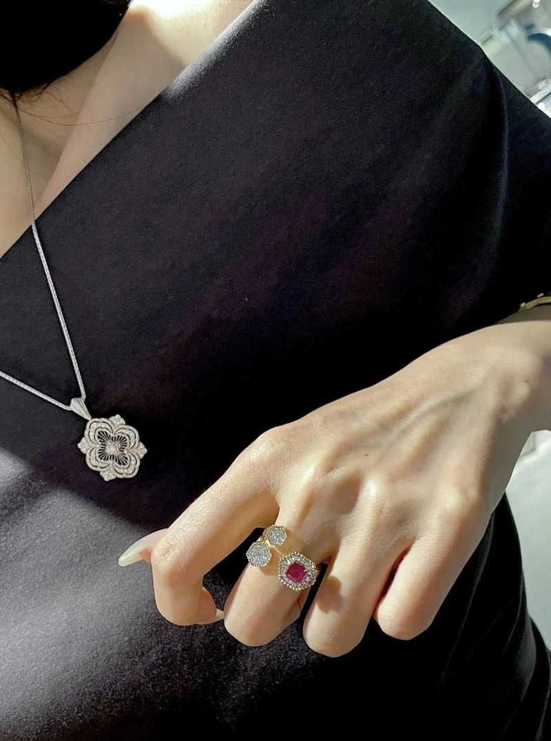 Reasonably priced Vca Necklaces
